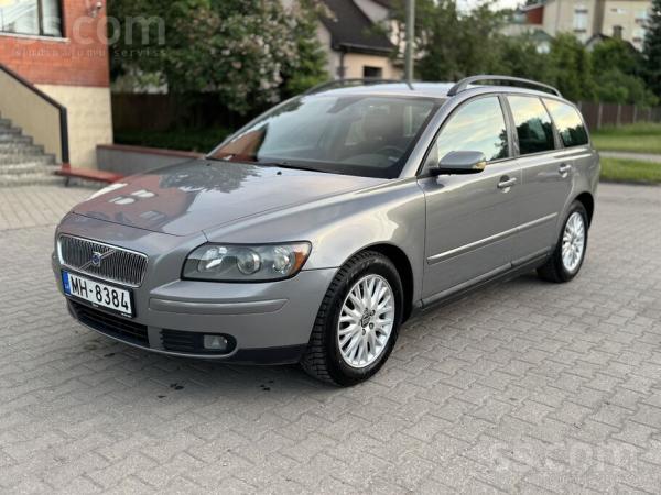 Grey Volvo V50 2005 in Riga, with an engine capacity of 2.00 L and mileage of 0 thousand km for 1950 €, photo 3 on AUTOMOTO.COM.LV