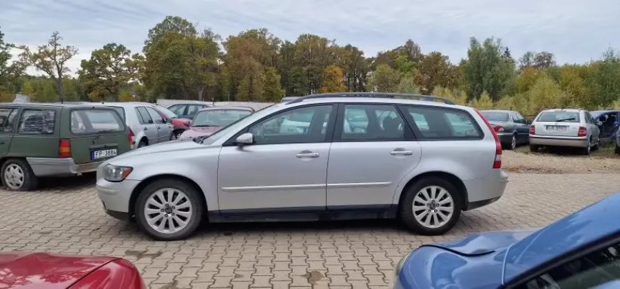 Pelēks Volvo V50 2005 Valmiera, ar dzinēja tilpumu 2.00 L un nobraukumu 414 tūkst. km par 1500 €, foto 7 vietnē AUTOMOTO.COM.LV