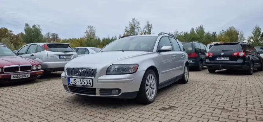 Pelēks Volvo V50 2005 Valmiera, ar dzinēja tilpumu 2.00 L un nobraukumu 414 tūkst. km par 1500 €, foto 8 vietnē AUTOMOTO.COM.LV
