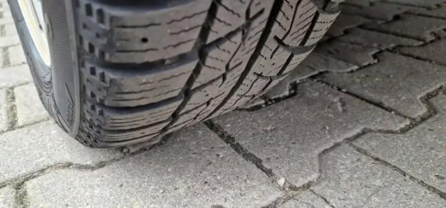 Pelēks Volvo V50 2005 Valmiera, ar dzinēja tilpumu 2.00 L un nobraukumu 414 tūkst. km par 1500 €, foto 12 vietnē AUTOMOTO.COM.LV