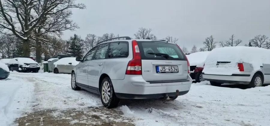 Pelēks Volvo V50 2005 Valmiera, ar dzinēja tilpumu 2.00 L un nobraukumu 415 tūkst. km par 1500 €, foto 6 vietnē AUTOMOTO.COM.LV