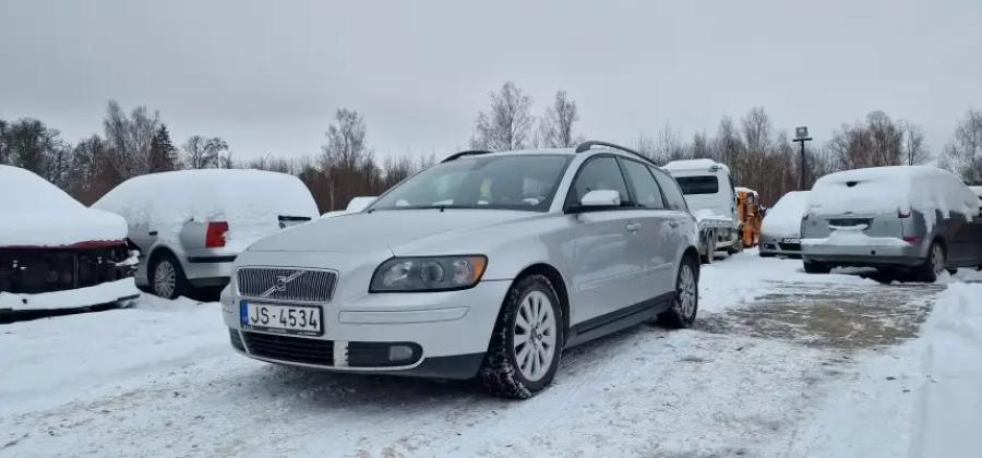 Pelēks Volvo V50 2005 Valmiera, ar dzinēja tilpumu 2.00 L un nobraukumu 415 tūkst. km par 1500 €, foto 8 vietnē AUTOMOTO.COM.LV