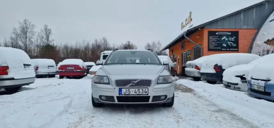 Pelēks Volvo V50 2005 Valmiera, ar dzinēja tilpumu 2.00 L un nobraukumu 415 tūkst. km par 1500 €, foto 9 vietnē AUTOMOTO.COM.LV