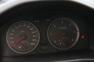 Серый Вольво В50 2005 в Рига, объемом двигателя 2.00 л и пробегом 369 тыс. км за 1490 €, фото 21 на AUTOMOTO.COM.LV