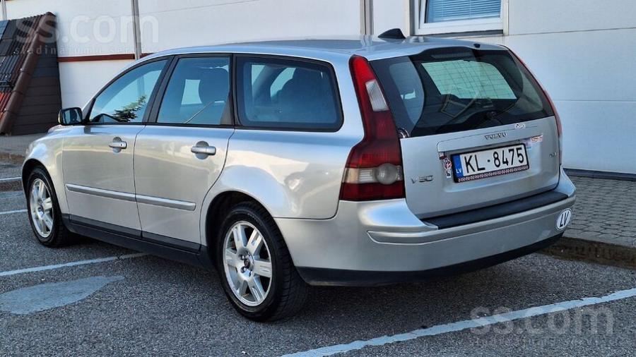 Pelēks Volvo V50 2005 Rīga, ar dzinēja tilpumu 2.00 L un nobraukumu 379 tūkst. km par 1200 €, foto 5 vietnē AUTOMOTO.COM.LV