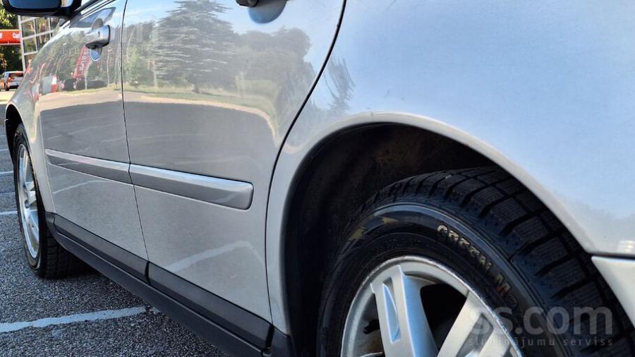 Pelēks Volvo V50 2005 Rīga, ar dzinēja tilpumu 2.00 L un nobraukumu 379 tūkst. km par 1200 €, foto 12 vietnē AUTOMOTO.COM.LV