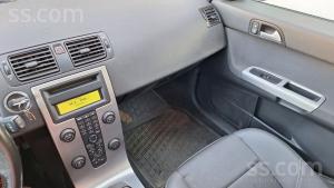 Pelēks Volvo V50 2005 Rīga, ar dzinēja tilpumu 2.00 L un nobraukumu 379 tūkst. km par 1200 €, foto 21 vietnē AUTOMOTO.COM.LV