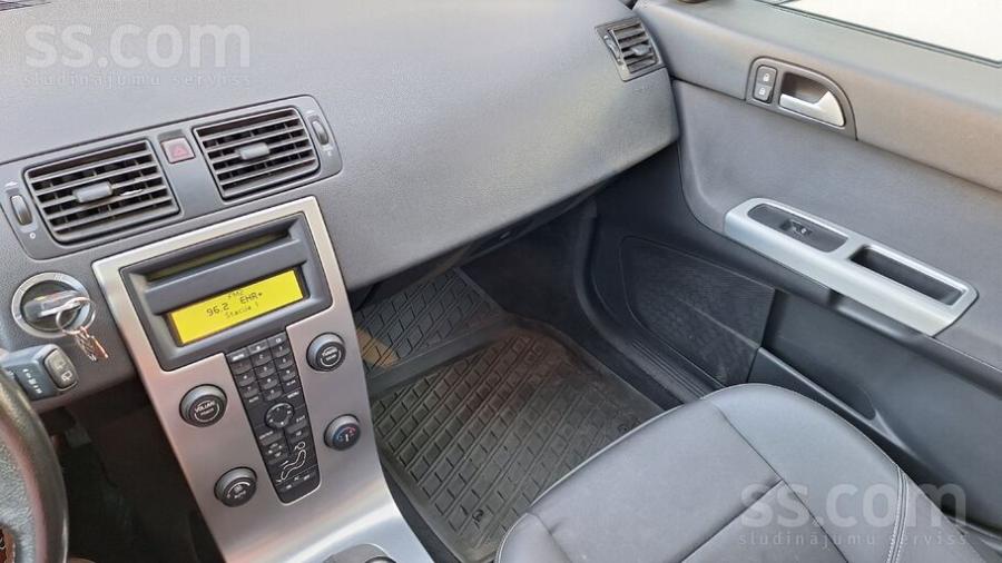 Pelēks Volvo V50 2005 Rīga, ar dzinēja tilpumu 2.00 L un nobraukumu 379 tūkst. km par 1200 €, foto 21 vietnē AUTOMOTO.COM.LV