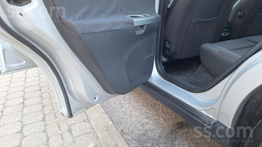 Pelēks Volvo V50 2005 Rīga, ar dzinēja tilpumu 2.00 L un nobraukumu 379 tūkst. km par 1200 €, foto 23 vietnē AUTOMOTO.COM.LV