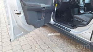 Pelēks Volvo V50 2005 Rīga, ar dzinēja tilpumu 2.00 L un nobraukumu 379 tūkst. km par 1200 €, foto 24 vietnē AUTOMOTO.COM.LV