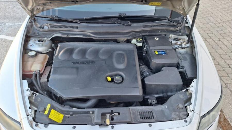 Pelēks Volvo V50 2005 Rīga, ar dzinēja tilpumu 2.00 L un nobraukumu 379 tūkst. km par 1200 €, foto 32 vietnē AUTOMOTO.COM.LV