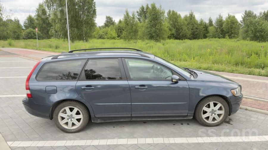 Pelēks Volvo V50 2005 Rīga, ar dzinēja tilpumu 2.00 L un nobraukumu 381 tūkst. km par 1950 €, foto 5 vietnē AUTOMOTO.COM.LV