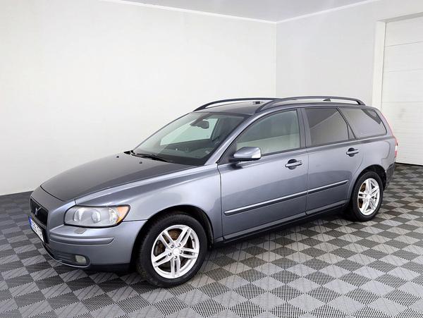 Pelēks Volvo V50 2005 Tallina, ar dzinēja tilpumu 2.00 L un nobraukumu 222 tūkst. km par 1699 €, foto 2 vietnē AUTOMOTO.COM.LV
