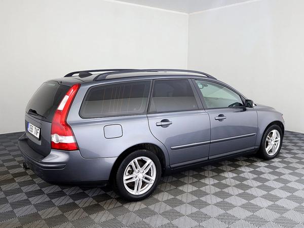 Pelēks Volvo V50 2005 Tallina, ar dzinēja tilpumu 2.00 L un nobraukumu 222 tūkst. km par 1699 €, foto 3 vietnē AUTOMOTO.COM.LV