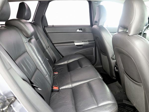 Pelēks Volvo V50 2005 Tallina, ar dzinēja tilpumu 2.00 L un nobraukumu 222 tūkst. km par 1699 €, foto 7 vietnē AUTOMOTO.COM.LV