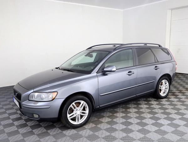 Pelēks Volvo V50 2005 Tallina, ar dzinēja tilpumu 2.00 L un nobraukumu 222 tūkst. km par 1699 €, foto 9 vietnē AUTOMOTO.COM.LV