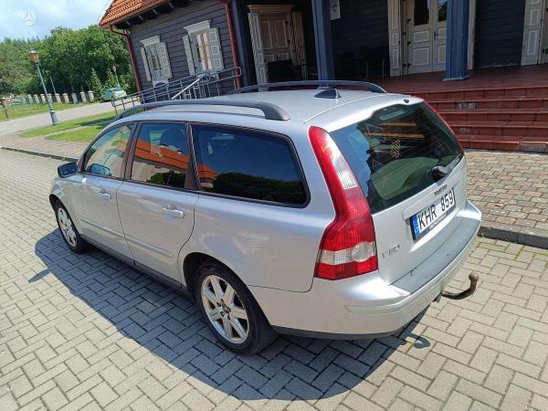 Pelēks Volvo V50 2005 Druskininkai, ar dzinēja tilpumu 1.56 L un nobraukumu 387 tūkst. km par 1450 €, foto 1 vietnē AUTOMOTO.COM.LV