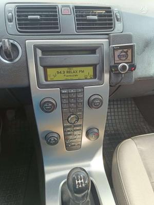 Grey Volvo V50 2005 in Druskininkai, with an engine capacity of 1.56 L and mileage of 387 thousand km for 1450 €, photo 17 on AUTOMOTO.COM.LV