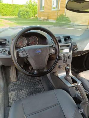 Grey Volvo V50 2005 in Druskininkai, with an engine capacity of 1.56 L and mileage of 387 thousand km for 1450 €, photo 21 on AUTOMOTO.COM.LV