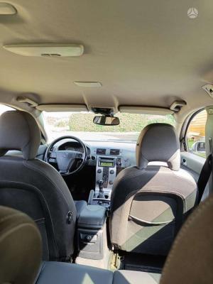 Grey Volvo V50 2005 in Druskininkai, with an engine capacity of 1.56 L and mileage of 387 thousand km for 1450 €, photo 23 on AUTOMOTO.COM.LV