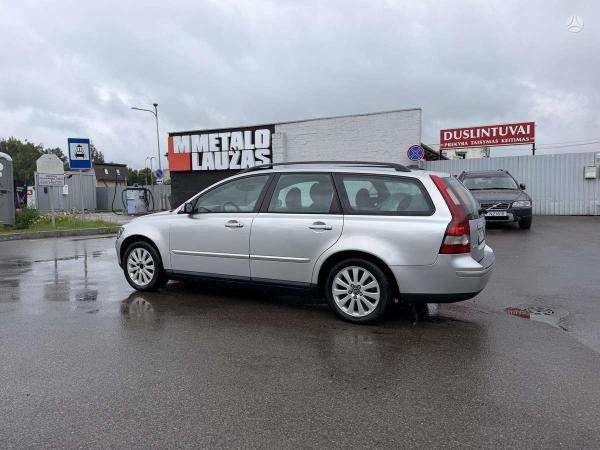 Pelēks Volvo V50 2005 Kauņa, ar dzinēja tilpumu 2.00 L un nobraukumu 280 tūkst. km par 1450 €, foto 8 vietnē AUTOMOTO.COM.LV