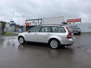 Grey Volvo V50 2005 in Kaunas, with an engine capacity of 2.00 L and mileage of 280 thousand km for 1450 €, photo 9 on AUTOMOTO.COM.LV