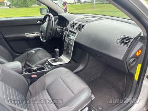 Pelēks Volvo V50 2005 Tallina, ar dzinēja tilpumu 1.60 L un nobraukumu 349 tūkst. km par 999 €, foto 9 vietnē AUTOMOTO.COM.LV