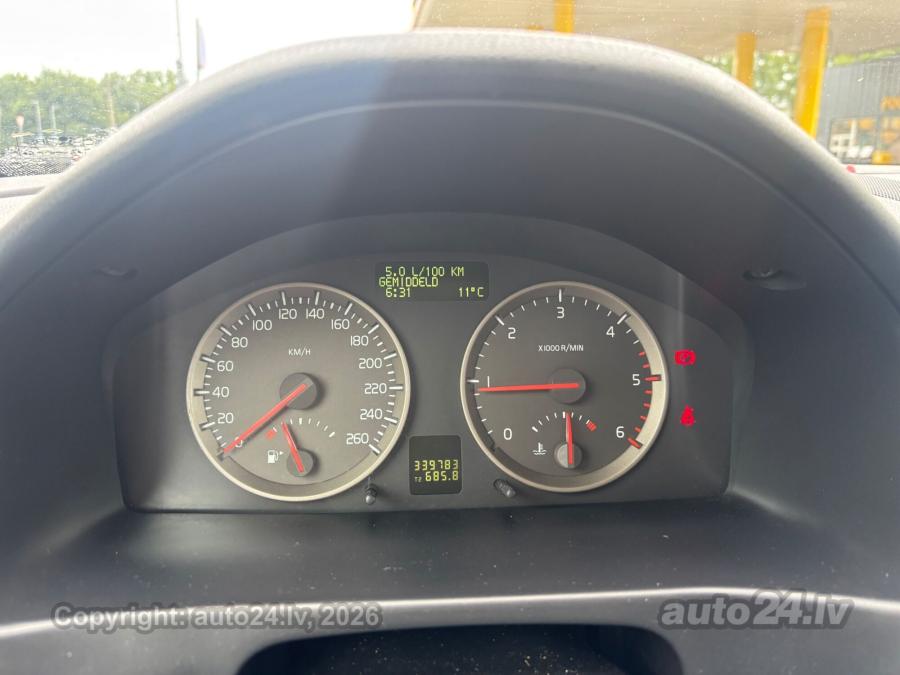 Pelēks Volvo V50 2005 Tallina, ar dzinēja tilpumu 1.60 L un nobraukumu 349 tūkst. km par 999 €, foto 12 vietnē AUTOMOTO.COM.LV
