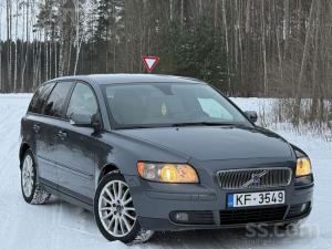 Pelēks Volvo V50 2005 Jelgava, ar dzinēja tilpumu 2.00 L un nobraukumu 335 tūkst. km par 1500 €, foto 3 vietnē AUTOMOTO.COM.LV