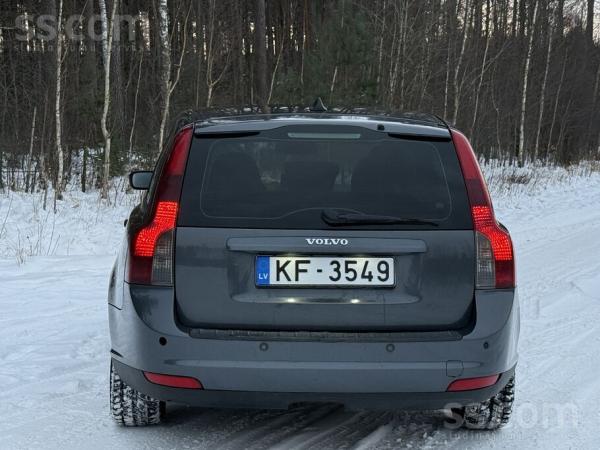 Pelēks Volvo V50 2005 Jelgava, ar dzinēja tilpumu 2.00 L un nobraukumu 335 tūkst. km par 1500 €, foto 6 vietnē AUTOMOTO.COM.LV