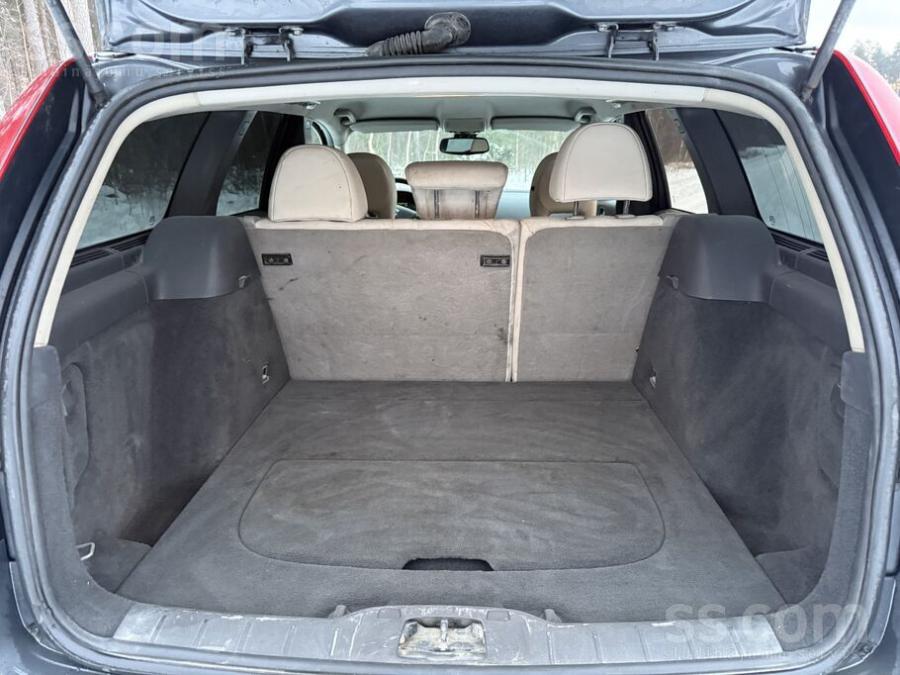 Pelēks Volvo V50 2005 Jelgava, ar dzinēja tilpumu 2.00 L un nobraukumu 335 tūkst. km par 1500 €, foto 8 vietnē AUTOMOTO.COM.LV