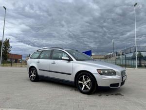 Grey Volvo V50 2005 in Panevezys, with an engine capacity of 1.80 L and mileage of 299 thousand km for 1150 €, photo 5 on AUTOMOTO.COM.LV