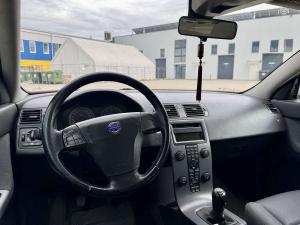 Grey Volvo V50 2005 in Panevezys, with an engine capacity of 1.80 L and mileage of 299 thousand km for 1150 €, photo 11 on AUTOMOTO.COM.LV