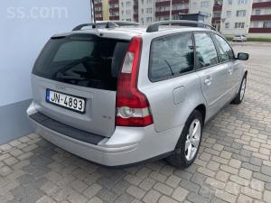 Серый Вольво В50 2005 в Талси, объемом двигателя 1.60 л и пробегом 353 тыс. км за 950 €, фото 4 на AUTOMOTO.COM.LV
