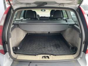 Pelēks Volvo V50 2005 Talsi, ar dzinēja tilpumu 1.60 L un nobraukumu 353 tūkst. km par 950 €, foto 6 vietnē AUTOMOTO.COM.LV