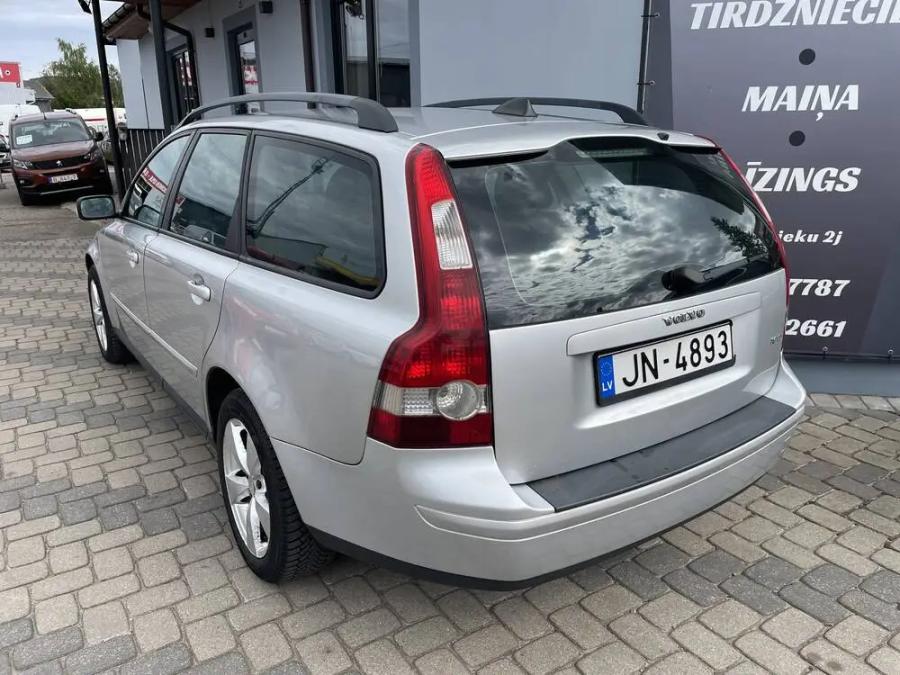 Pelēks Volvo V50 2005 Talsi, ar dzinēja tilpumu 1.60 L un nobraukumu 353 tūkst. km par 950 €, foto 22 vietnē AUTOMOTO.COM.LV