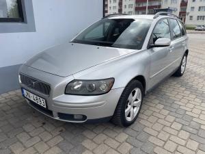 Pelēks Volvo V50 2005 Talsi, ar dzinēja tilpumu 1.60 L un nobraukumu 353 tūkst. km par 950 €, foto 24 vietnē AUTOMOTO.COM.LV