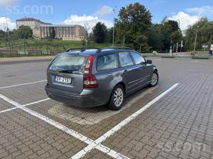 Pelēks Volvo V50 2005 Saldus, ar dzinēja tilpumu 1.60 L un nobraukumu 360 tūkst. km par 700 €, foto 5 vietnē AUTOMOTO.COM.LV