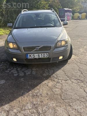 Grey Volvo V50 2005 in Talsi, with an engine capacity of 2.00 L and mileage of 395 thousand km for 7950 €, photo  on AUTOMOTO.COM.LV