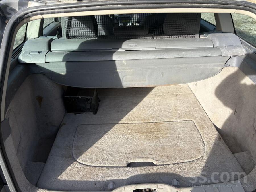 Pelēks Volvo V50 2005 Talsi, ar dzinēja tilpumu 2.00 L un nobraukumu 395 tūkst. km par 7950 €, foto 13 vietnē AUTOMOTO.COM.LV