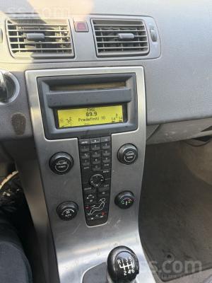 Pelēks Volvo V50 2005 Talsi, ar dzinēja tilpumu 2.00 L un nobraukumu 395 tūkst. km par 7950 €, foto 14 vietnē AUTOMOTO.COM.LV