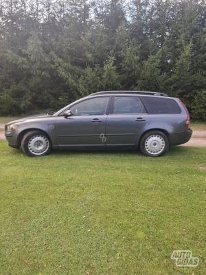 Grey Volvo V50 2005 in Elektrenai, with an engine capacity of 2.00 L and mileage of 490 thousand km for 999 €, photo 4 on AUTOMOTO.COM.LV