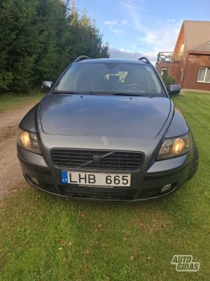 Grey Volvo V50 2005 in Elektrenai, with an engine capacity of 2.00 L and mileage of 490 thousand km for 999 €, photo 6 on AUTOMOTO.COM.LV