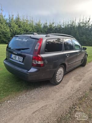 Grey Volvo V50 2005 in Elektrenai, with an engine capacity of 2.00 L and mileage of 490 thousand km for 999 €, photo 9 on AUTOMOTO.COM.LV
