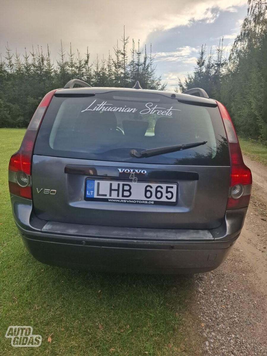 Grey Volvo V50 2005 in Elektrenai, with an engine capacity of 2.00 L and mileage of 490 thousand km for 999 €, photo 10 on AUTOMOTO.COM.LV