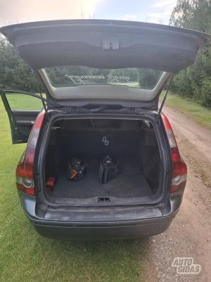 Grey Volvo V50 2005 in Elektrenai, with an engine capacity of 2.00 L and mileage of 490 thousand km for 999 €, photo 13 on AUTOMOTO.COM.LV