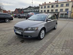 Серый Вольво В50 2005 в Рига, объемом двигателя 2.00 л и пробегом 393 тыс. км за 1450 €, фото 4 на AUTOMOTO.COM.LV