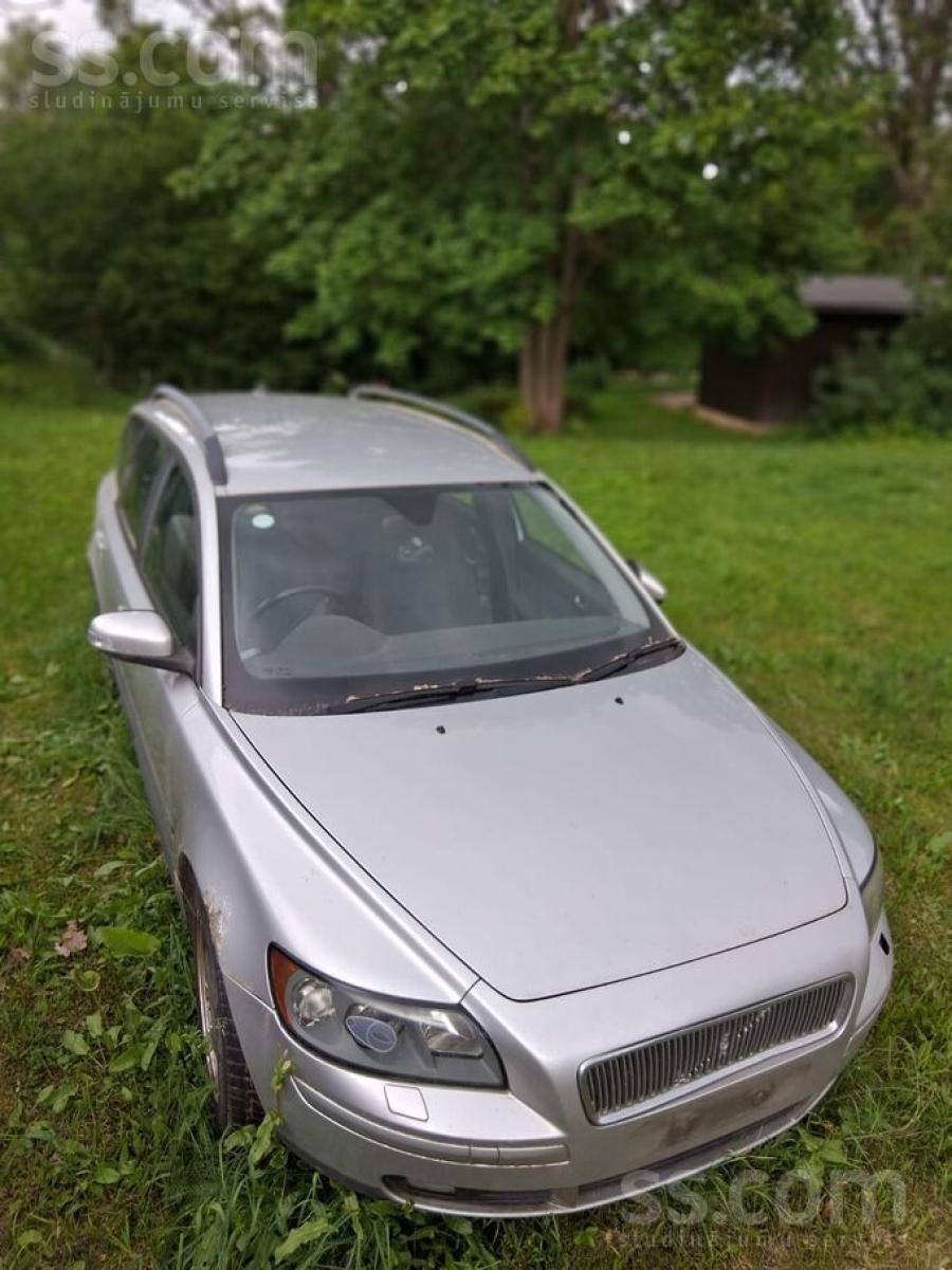 Pelēks Volvo V50 2006 Jēkabpils, ar dzinēja tilpumu 1.80 L un nobraukumu 276 tūkst. km par 1000 €, foto 2 vietnē AUTOMOTO.COM.LV