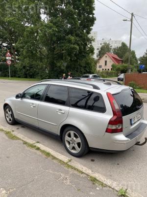 Grey Volvo V50 2006 in Riga, with an engine capacity of 2.00 L and mileage of 310 thousand km for 1599 €, photo 4 on AUTOMOTO.COM.LV