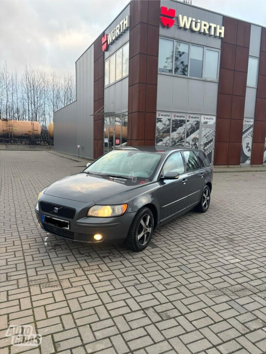 Grey Volvo V50 2006 in Kaunas, with an engine capacity of 2.00 L and mileage of 309 thousand km for 950 €, photo 4 on AUTOMOTO.COM.LV